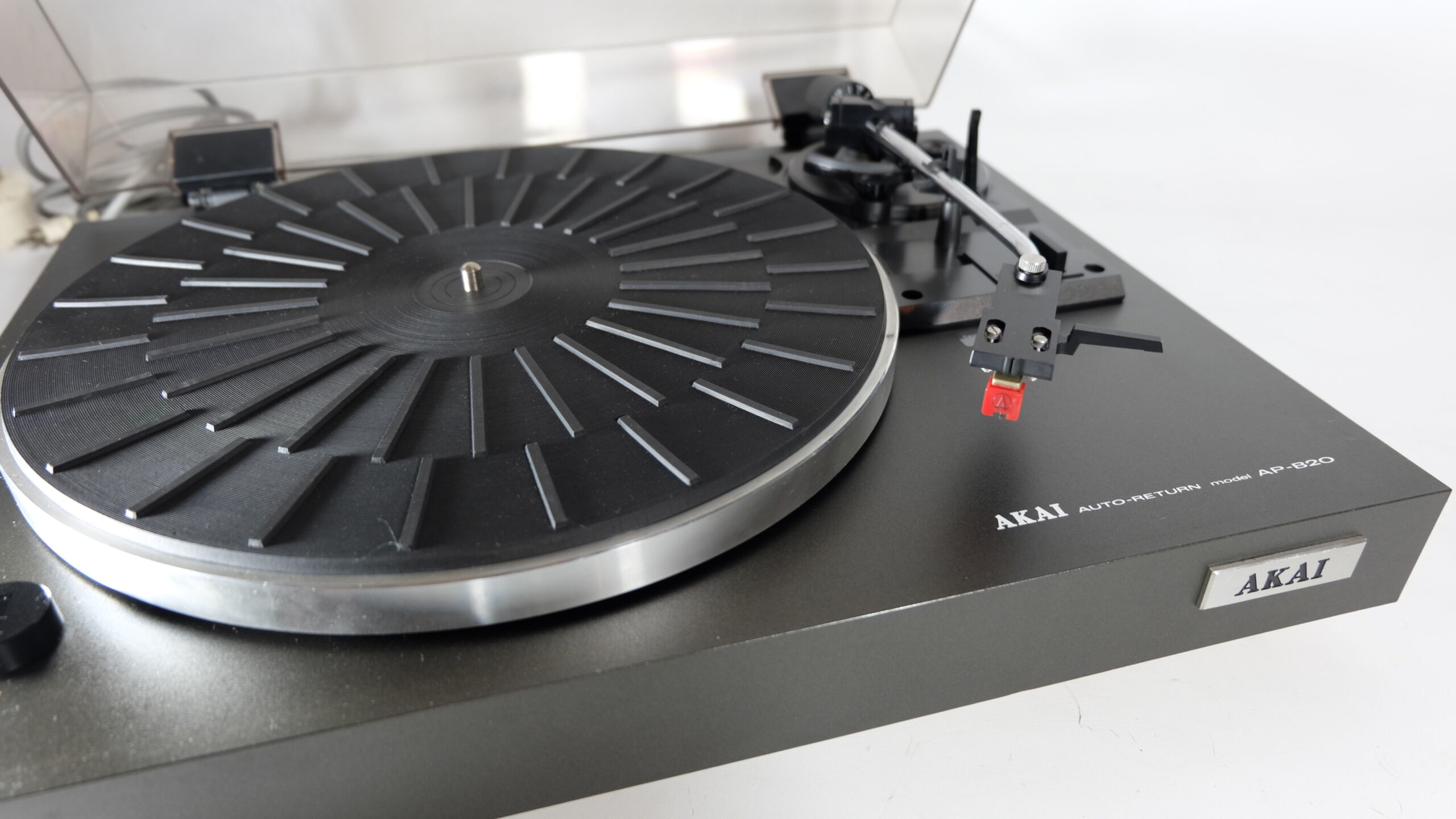 Akai AP-B20 Turntable - Function In Form