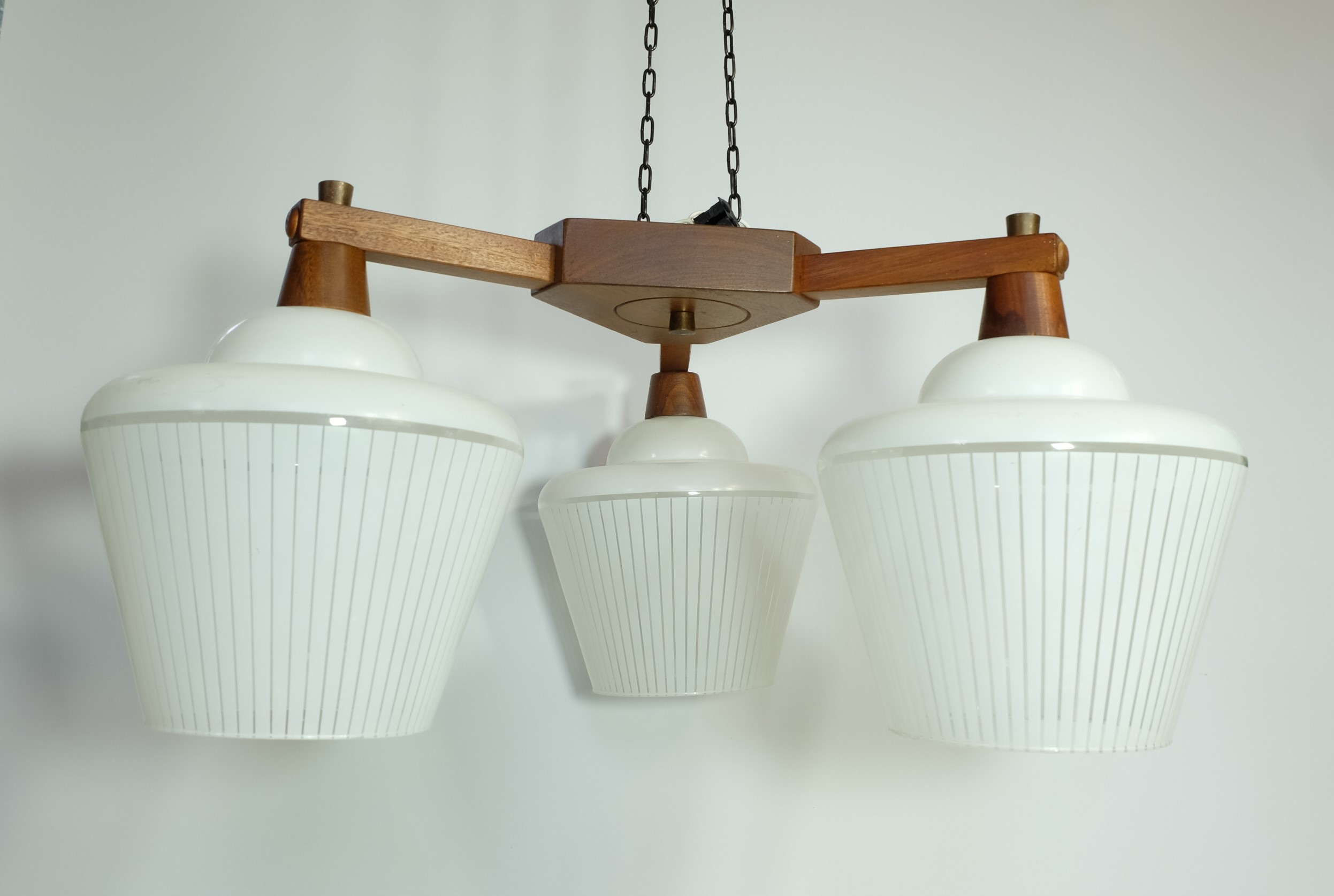 Centerpiece Light Fitting - by Freelite - Function In Form