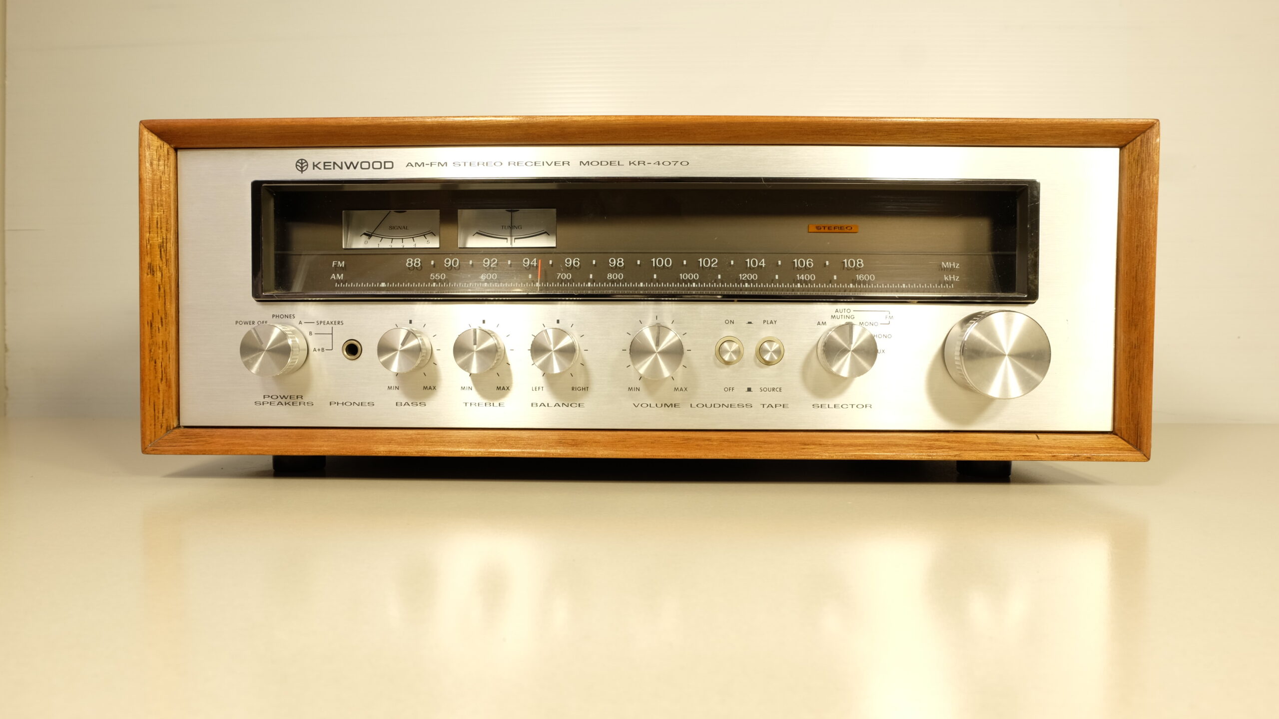 Kenwood KR 4070 AM/FM Receiver - Function In Form