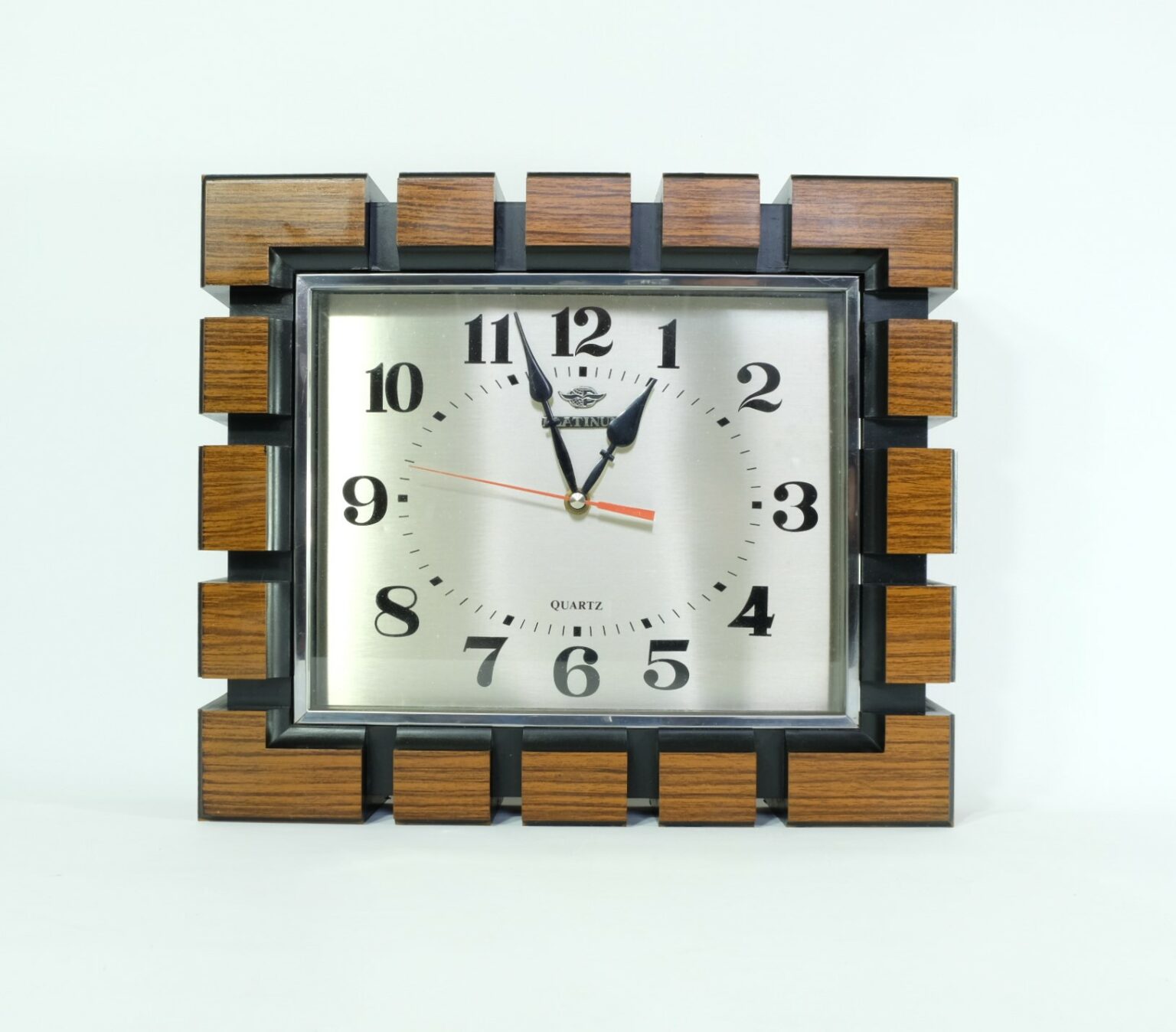 1970s wall clock - Function In Form