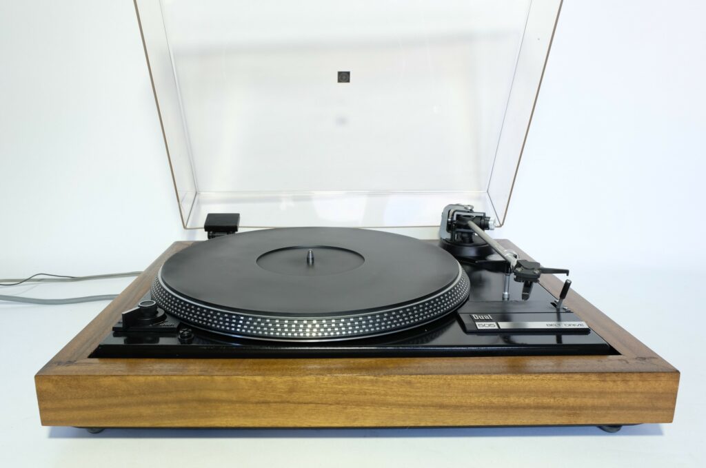 Dual 505 Turntable - Function In Form