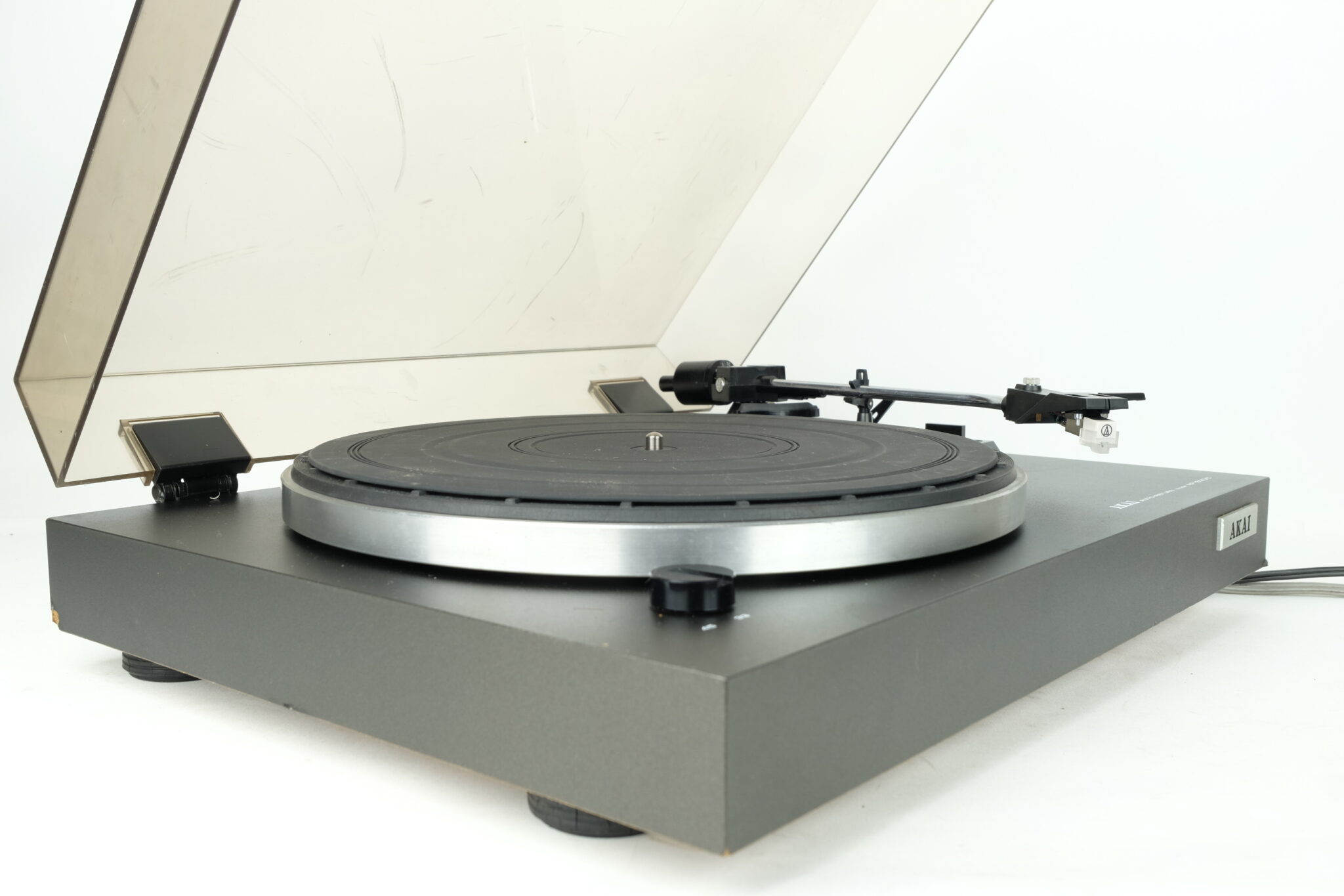 Akai AP-B20 Semi-Automatic Turntable - Function In Form