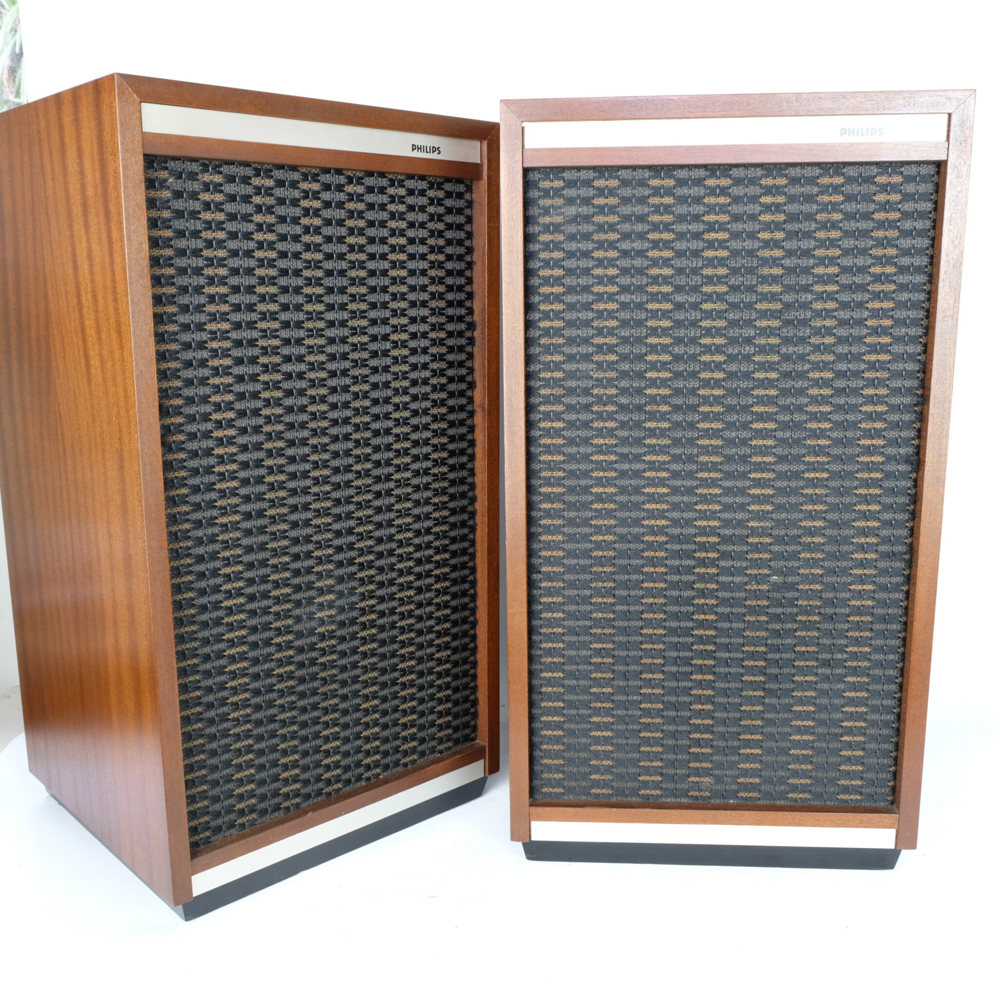 Philips/Tannoy Vintage Loudspeakers - Function In Form