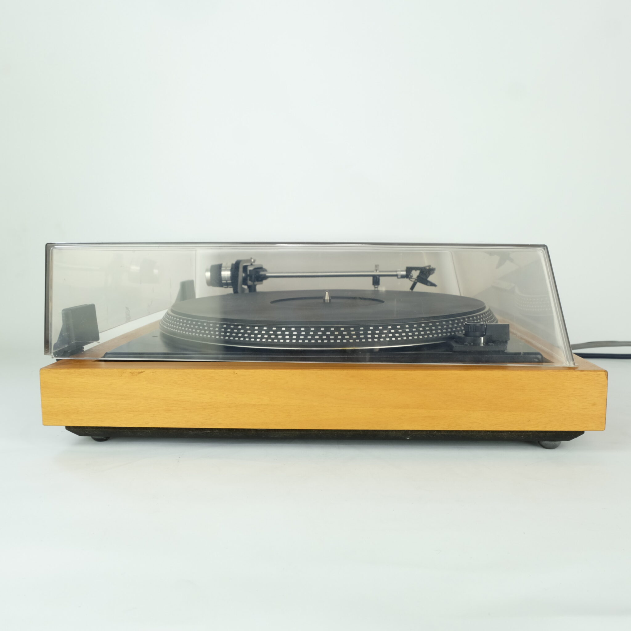 Dual 505 Turntable - in Cherry wood - Function In Form