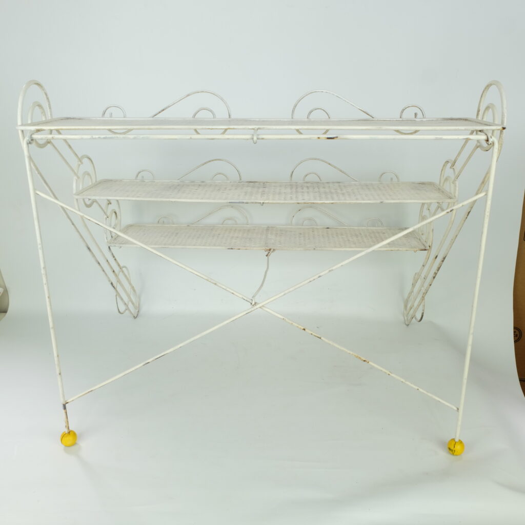 Atomic Patio Plant Stand - Function In Form