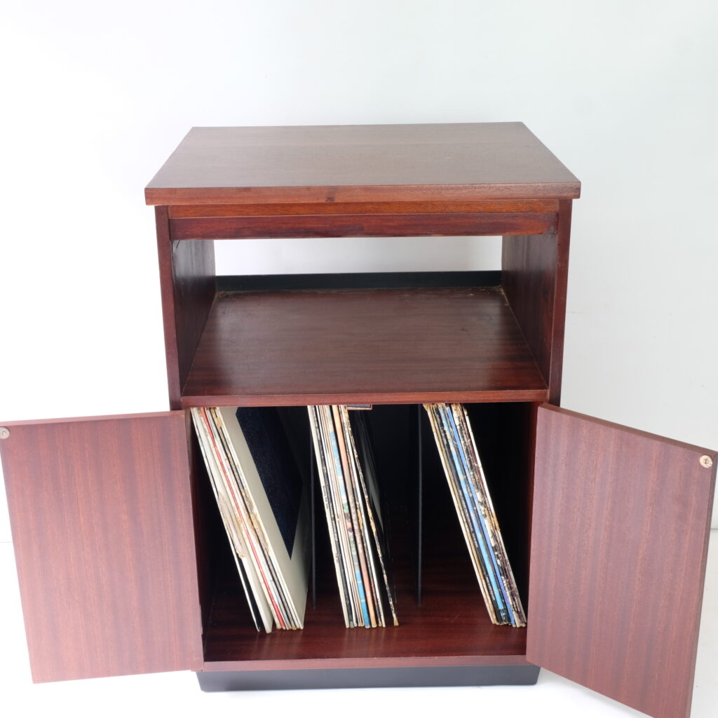 1970s Small Stereo Cabinet - Function In Form
