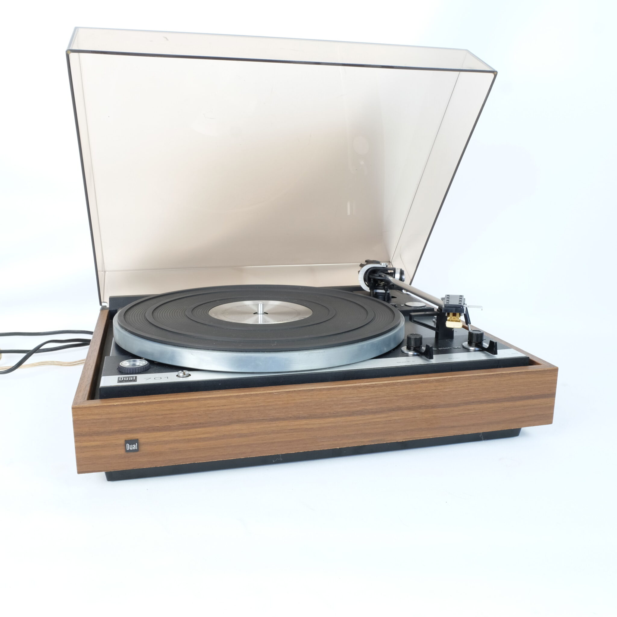 Dual 701 Turntable - Function In Form