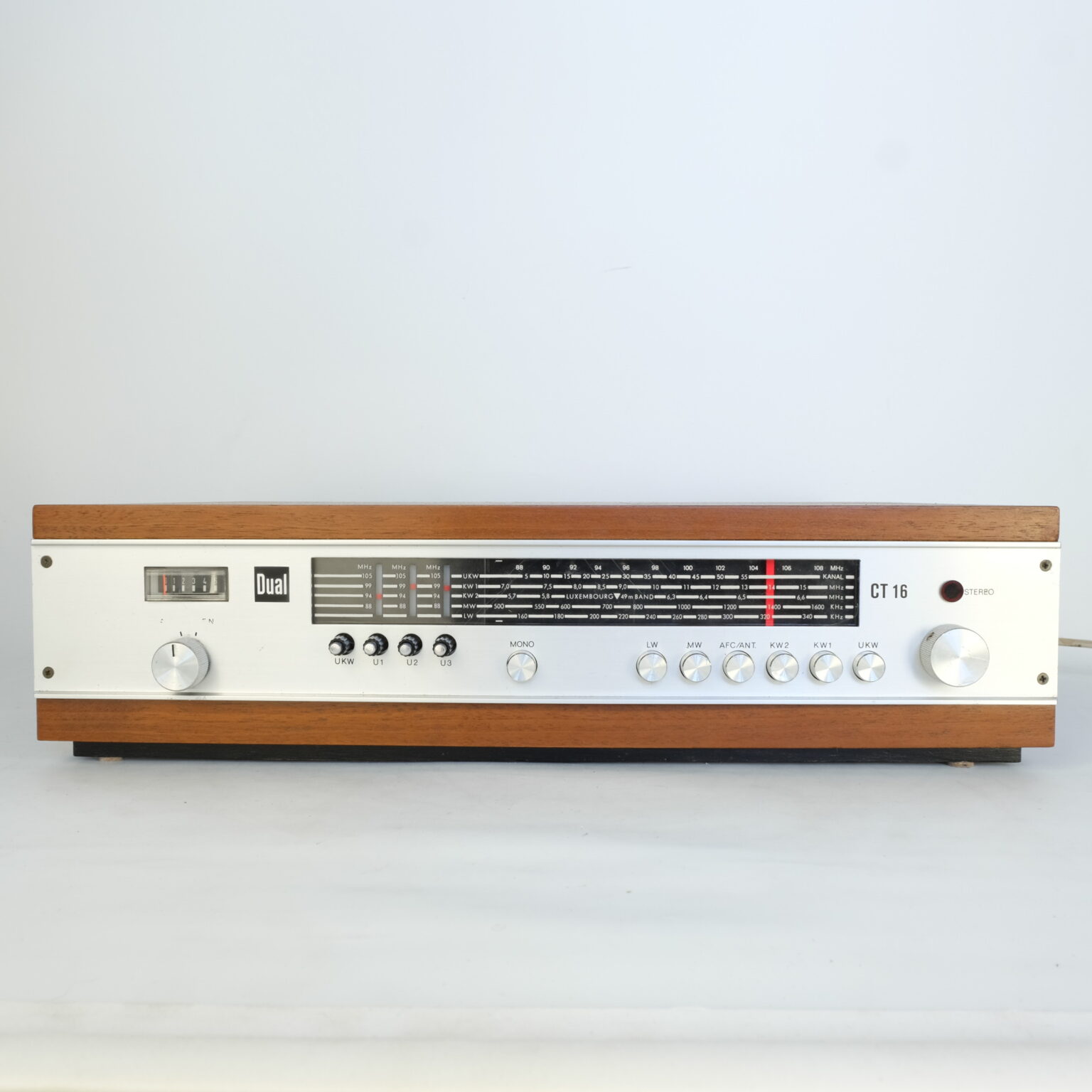 Dual CV40 Amplifier & CT16 Tuner - Function In Form